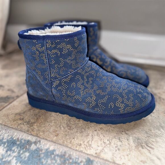 UGG | Shoes | Ugg Australia Womens Navy Blue Size 8 Classic Mini ...